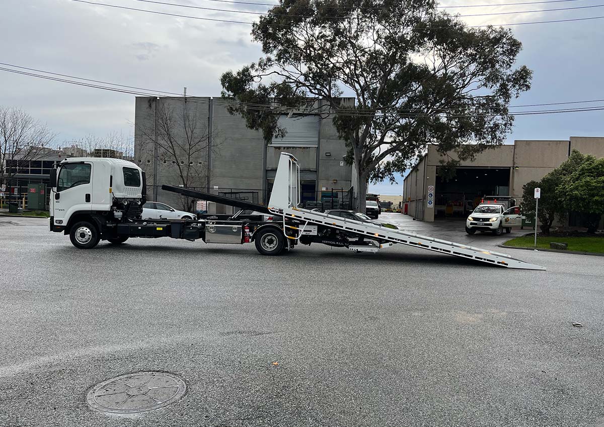 Gallery image Truck Trailers , Tipper Body , Tilt Slide Truck - Cain ...